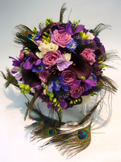 Buchetul de mireasa din cale mov sau negre, ultima tendinta | e Nunti ...